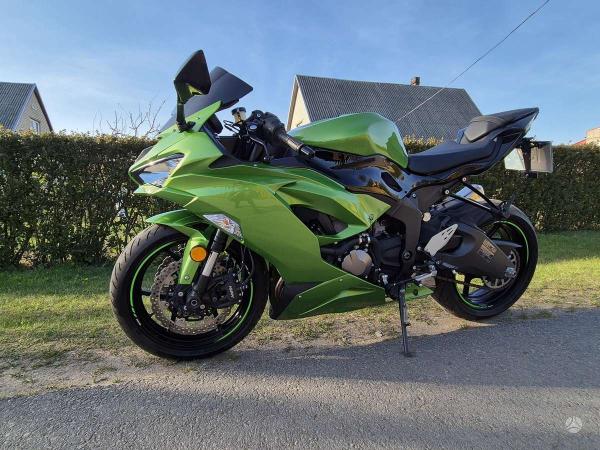 Green Kawasaki Ninja 2022 in Raseiniai, with an engine capacity of 0.64 L and mileage of 2 thousand km for 9250 €, photo 7 on AUTOMOTO.COM.LV