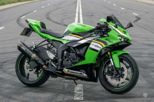 Zaļš Kawasaki Ninja 2025 Viļņa, ar dzinēja tilpumu 0.64 L un nobraukumu 6 tūkst. km par 9650 €, foto 4 vietnē AUTOMOTO.COM.LV