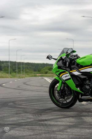Zaļš Kawasaki Ninja 2025 Viļņa, ar dzinēja tilpumu 0.64 L un nobraukumu 6 tūkst. km par 9650 €, foto 13 vietnē AUTOMOTO.COM.LV