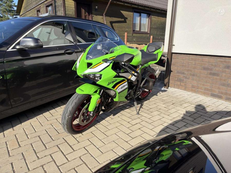 Green Kawasaki Ninja 2025 in Ignalina, with an engine capacity of 0.64 L and mileage of 1 thousand km for 10450 €, photo 3 on AUTOMOTO.COM.LV
