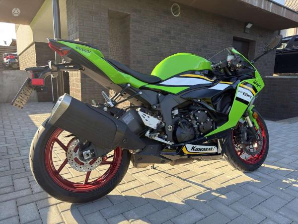 Green Kawasaki Ninja 2025 in Ignalina, with an engine capacity of 0.64 L and mileage of 1 thousand km for 10450 €, photo 5 on AUTOMOTO.COM.LV
