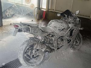 Серый Кавасаки Ninja 2001 в Вильнюс, объемом двигателя 0.60 л и пробегом 25 тыс. км за 1850 €, фото 9 на AUTOMOTO.COM.LV