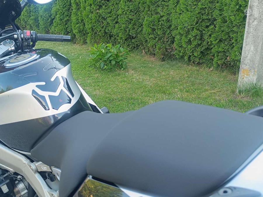 Серый Кавасаки Ninja 2001 в Вильнюс, объемом двигателя 0.60 л и пробегом 25 тыс. км за 1850 €, фото 12 на AUTOMOTO.COM.LV