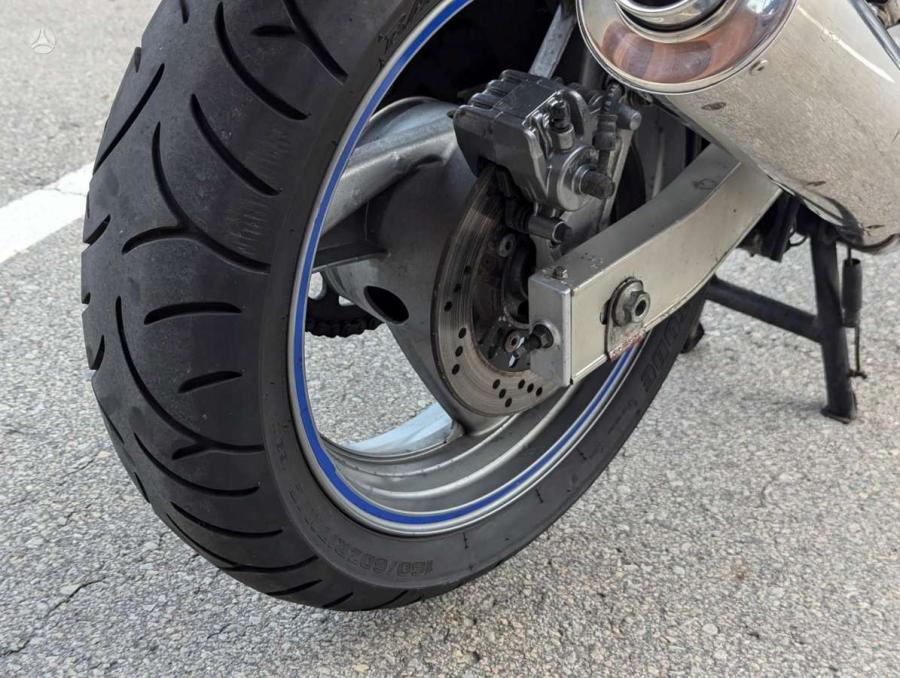 Pelēks Kawasaki Ninja 2004 Kauņa, ar dzinēja tilpumu 0.60 L un nobraukumu 18 tūkst. km par 1600 €, foto 7 vietnē AUTOMOTO.COM.LV