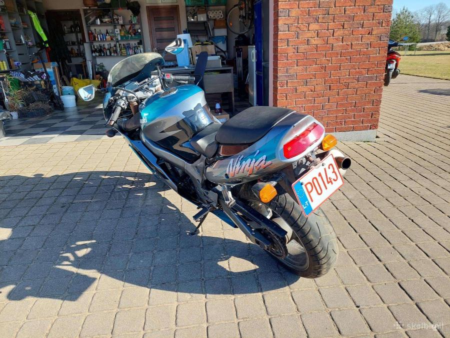 Kawasaki Ninja 1995 in Plunge, with an engine capacity of 0.90 L and mileage of 0 thousand km for 600 €, photo 5 on AUTOMOTO.COM.LV