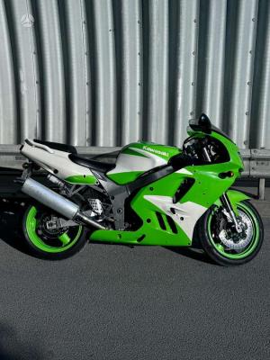 Kawasaki Ninja 1997 in Vilnius, with an engine capacity of 0.90 L and mileage of 65 thousand km for 1600 €, photo 3 on AUTOMOTO.COM.LV