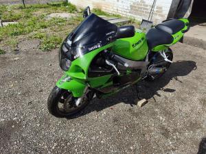Kawasaki Ninja 1999 Kauņa, ar dzinēja tilpumu 0.75 L un nobraukumu 180 tūkst. km par 1200 €, foto 5 vietnē AUTOMOTO.COM.LV