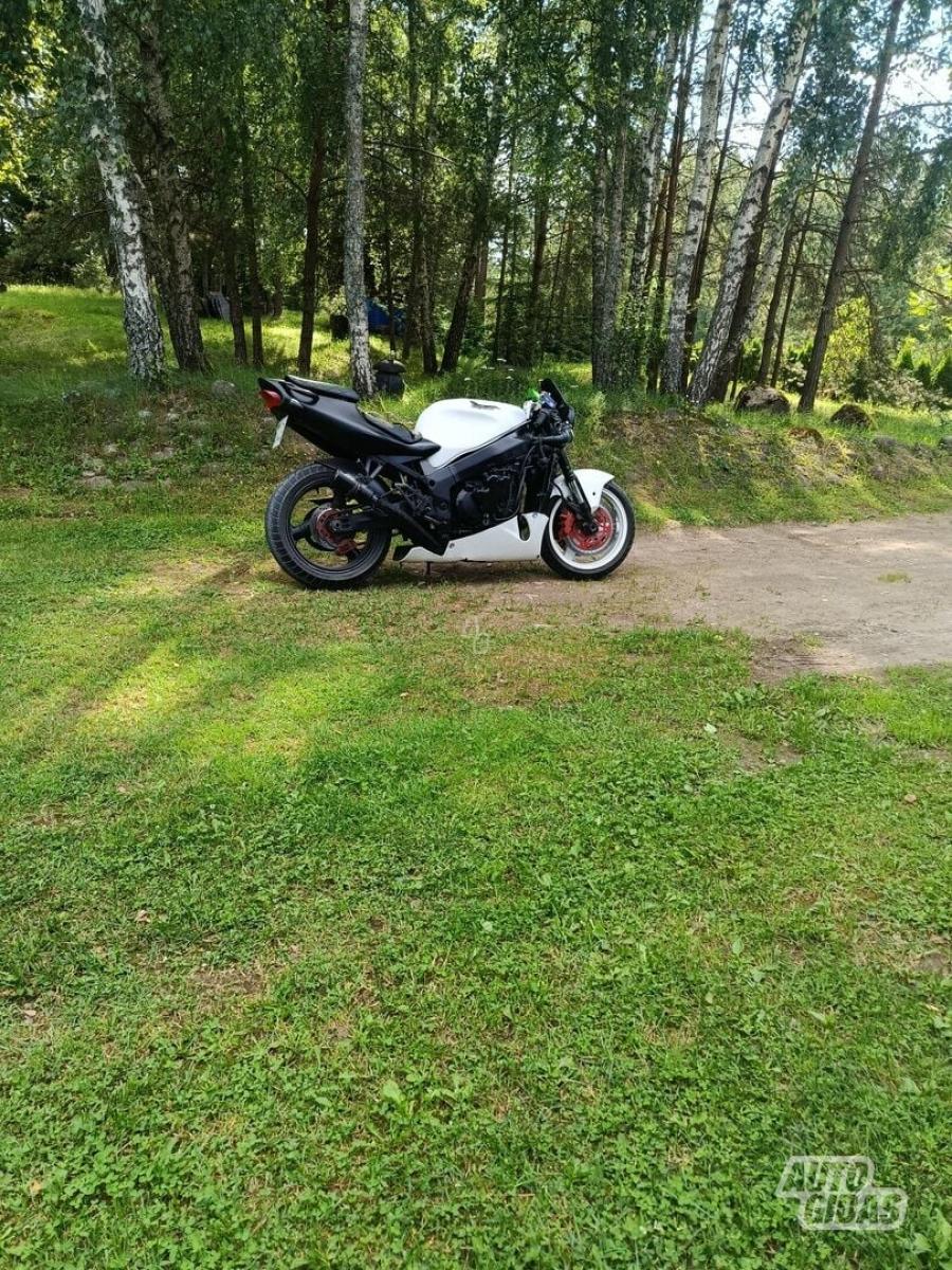 Kawasaki Ninja 1999 in Vilnius, with an engine capacity of 0.75 L and mileage of 0 thousand km for 1000 €, photo 1 on AUTOMOTO.COM.LV