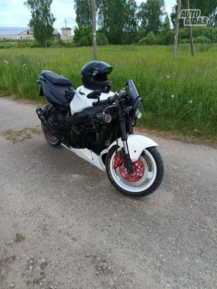 Kawasaki Ninja 1999 in Vilnius, with an engine capacity of 0.75 L and mileage of 0 thousand km for 1000 €, photo 3 on AUTOMOTO.COM.LV