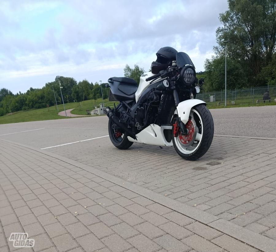 Kawasaki Ninja 1999 in Vilnius, with an engine capacity of 0.75 L and mileage of 0 thousand km for 1000 €, photo 4 on AUTOMOTO.COM.LV