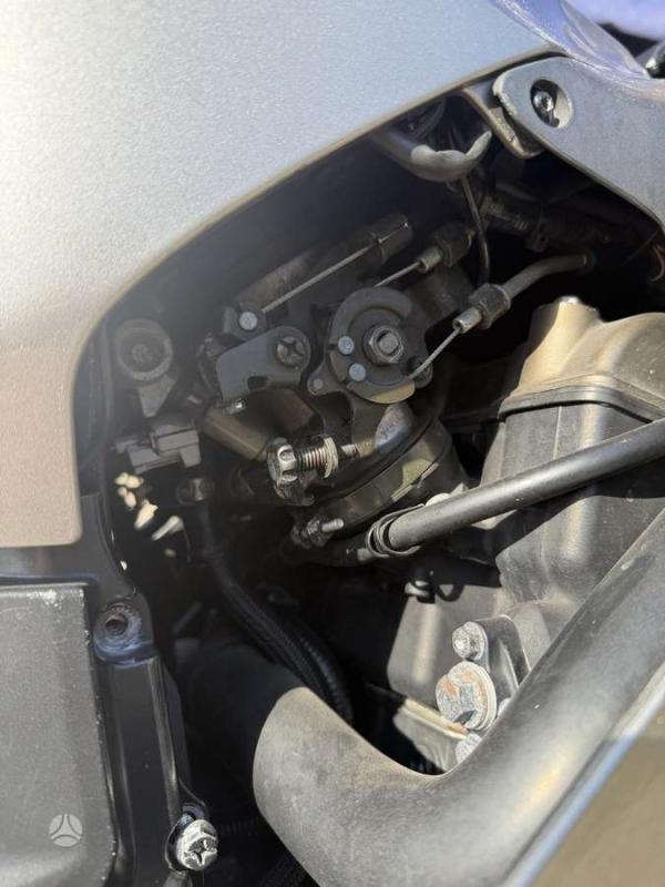 Kawasaki Ninja 2000 in Kaunas, with an engine capacity of 1.20 L and mileage of 36 thousand km for 2950 €, photo 7 on AUTOMOTO.COM.LV