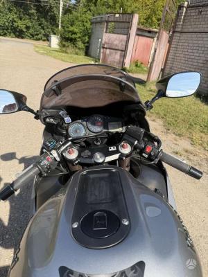 Kawasaki Ninja 2000 in Kaunas, with an engine capacity of 1.20 L and mileage of 36 thousand km for 2950 €, photo 9 on AUTOMOTO.COM.LV