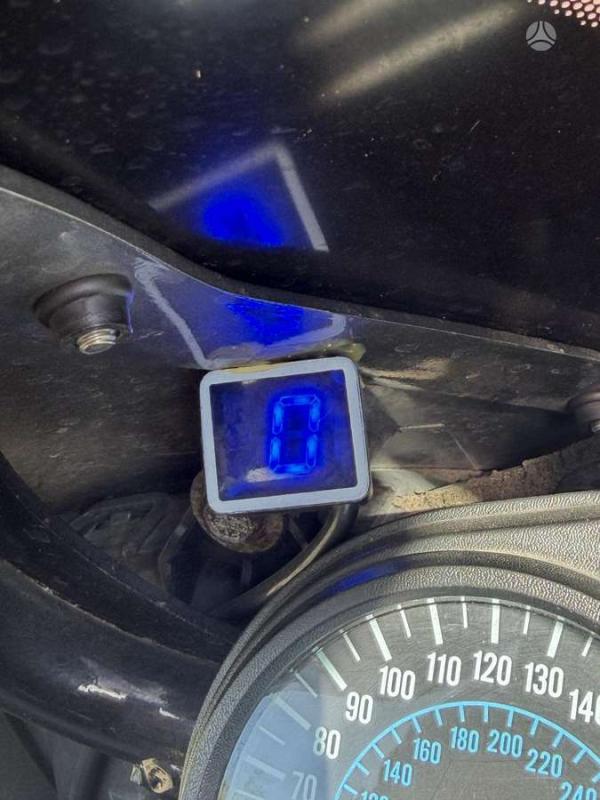 Kawasaki Ninja 2000 in Kaunas, with an engine capacity of 1.20 L and mileage of 36 thousand km for 2950 €, photo 9 on AUTOMOTO.COM.LV