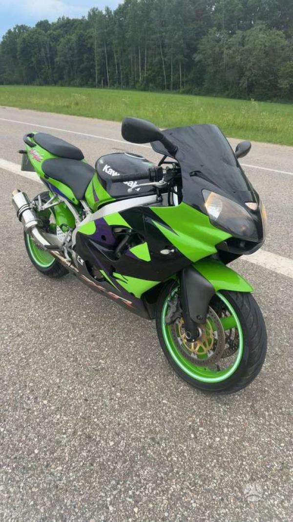 Кавасаки Ninja 2001 в Шальчининкай, объемом двигателя 0.90 л и пробегом 303 тыс. км за 1600 €, фото 1 на AUTOMOTO.COM.LV