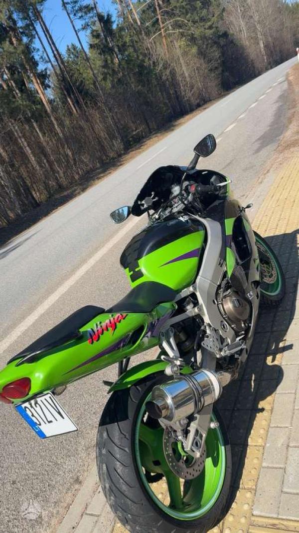 Кавасаки Ninja 2001 в Шальчининкай, объемом двигателя 0.90 л и пробегом 303 тыс. км за 1600 €, фото 2 на AUTOMOTO.COM.LV