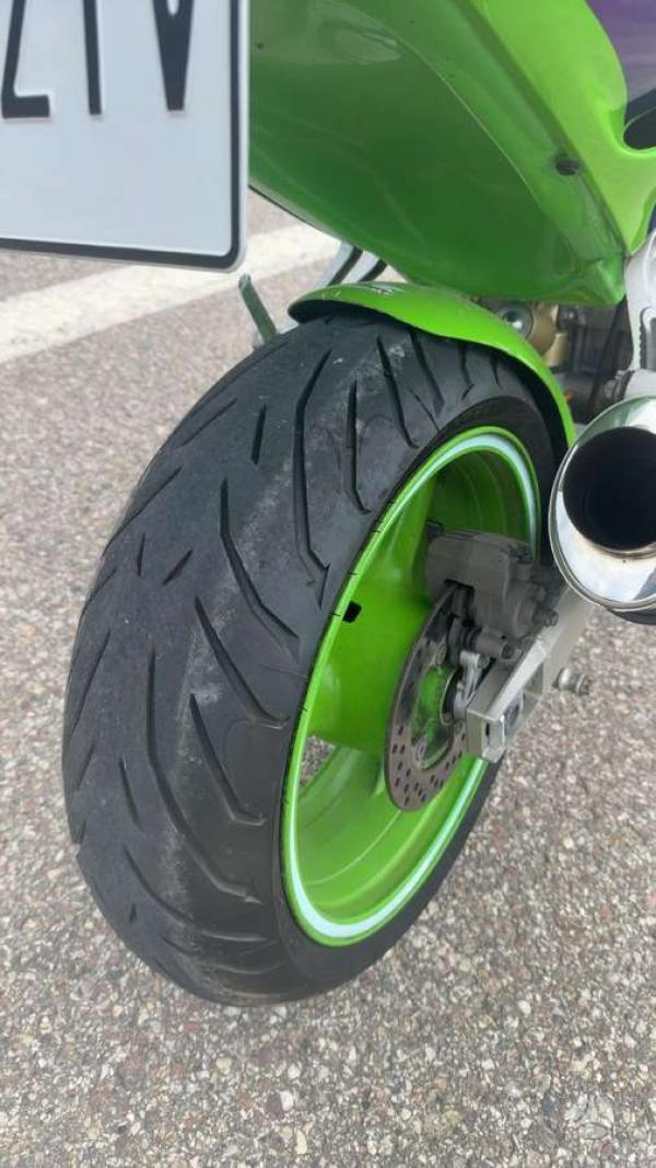 Кавасаки Ninja 2001 в Шальчининкай, объемом двигателя 0.90 л и пробегом 303 тыс. км за 1600 €, фото 6 на AUTOMOTO.COM.LV