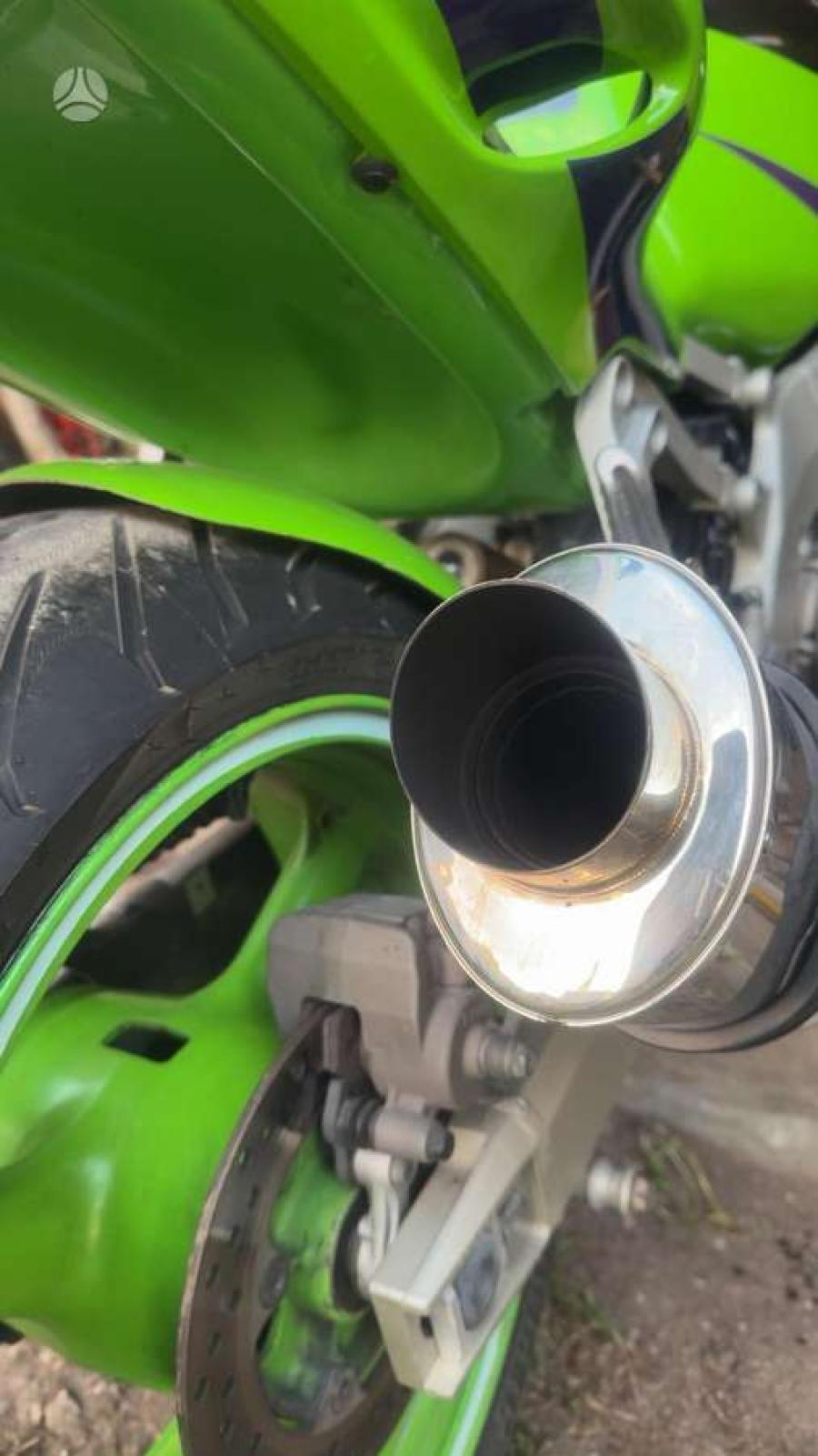 Kawasaki Ninja 2001 in Salcininkai, with an engine capacity of 0.90 L and mileage of 303 thousand km for 1600 €, photo 8 on AUTOMOTO.COM.LV