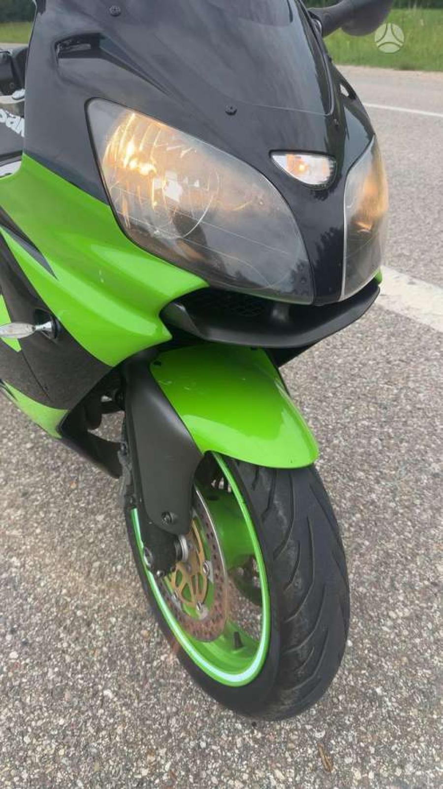 Kawasaki Ninja 2001 in Salcininkai, with an engine capacity of 0.90 L and mileage of 303 thousand km for 1600 €, photo 9 on AUTOMOTO.COM.LV