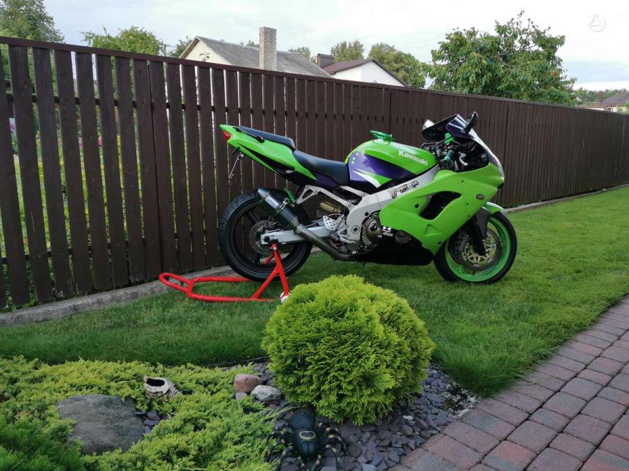 Kawasaki Ninja 2001 in Siauliai, with an engine capacity of 0.90 L and mileage of 37 thousand km for 3000 €, photo 1 on AUTOMOTO.COM.LV