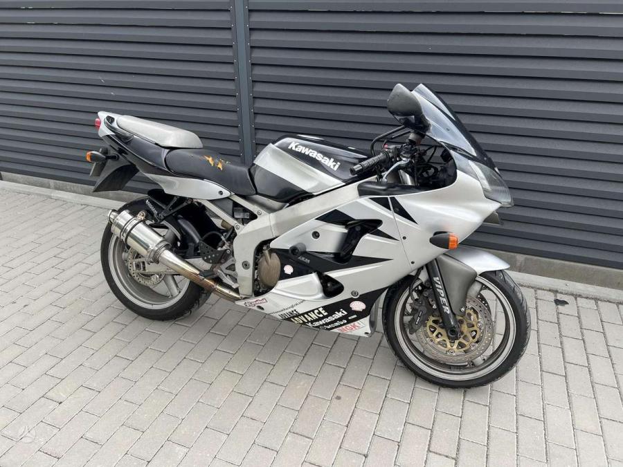 Кавасаки Ninja 2001 в Вильнюс, объемом двигателя 0.60 л и пробегом 40 тыс. км за 1300 €, фото 4 на AUTOMOTO.COM.LV