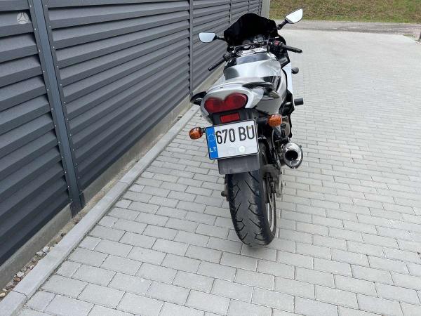 Kawasaki Ninja 2001 Viļņa, ar dzinēja tilpumu 0.60 L un nobraukumu 40 tūkst. km par 1300 €, foto 6 vietnē AUTOMOTO.COM.LV