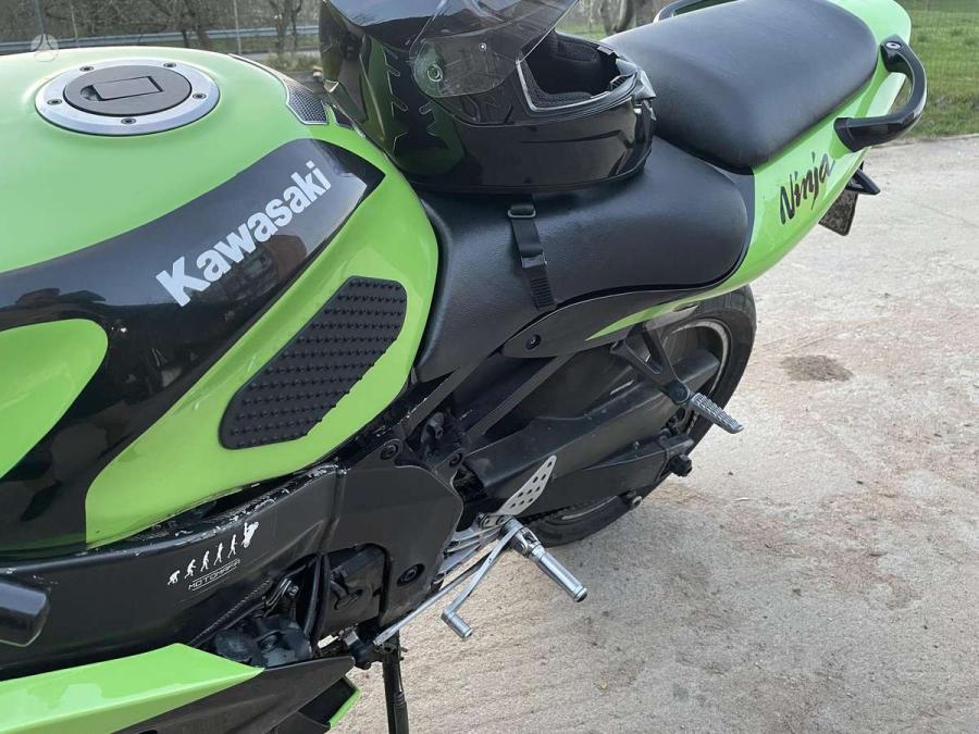 Kawasaki Ninja 2001 in Vilnius, with an engine capacity of 0.60 L and mileage of 69 thousand km for 2350 €, photo 5 on AUTOMOTO.COM.LV