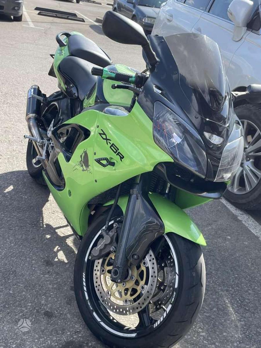 Kawasaki Ninja 2001 in Vilnius, with an engine capacity of 0.60 L and mileage of 69 thousand km for 2350 €, photo 8 on AUTOMOTO.COM.LV
