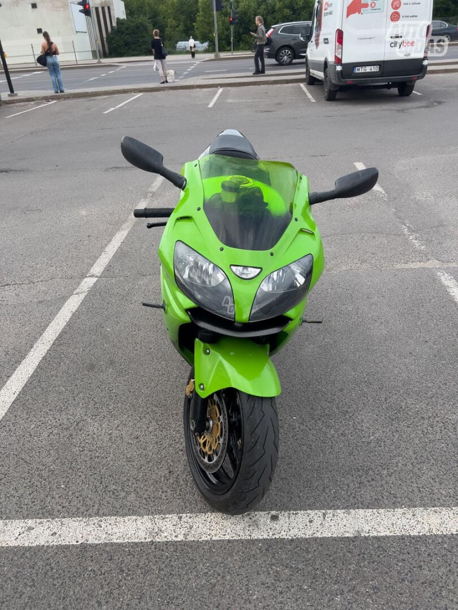 Kawasaki Ninja 2002 in Vilnius, with an engine capacity of 0.90 L and mileage of 56 thousand km for 2700 €, photo 3 on AUTOMOTO.COM.LV