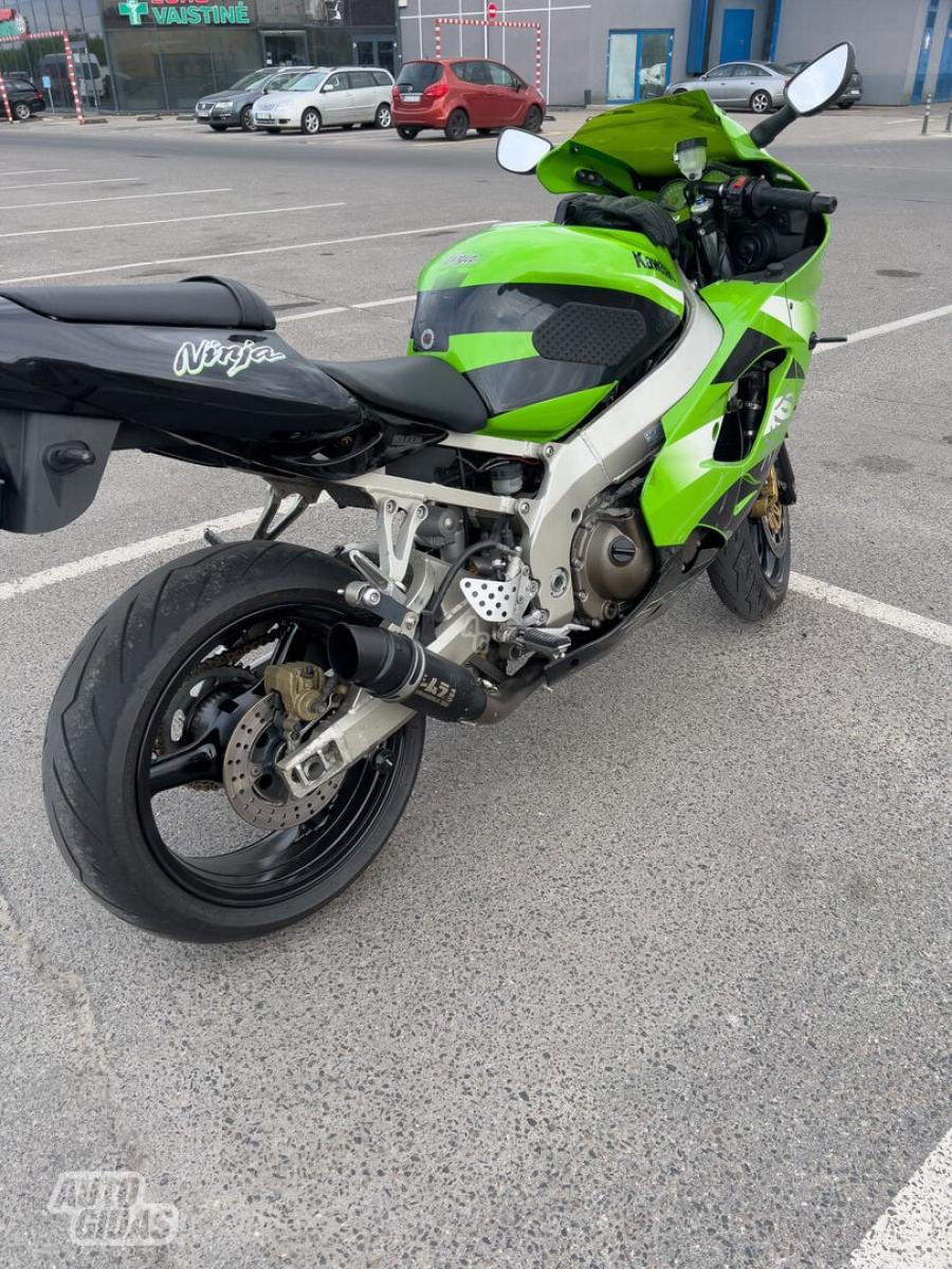 Kawasaki Ninja 2002 in Vilnius, with an engine capacity of 0.90 L and mileage of 56 thousand km for 2700 €, photo 6 on AUTOMOTO.COM.LV