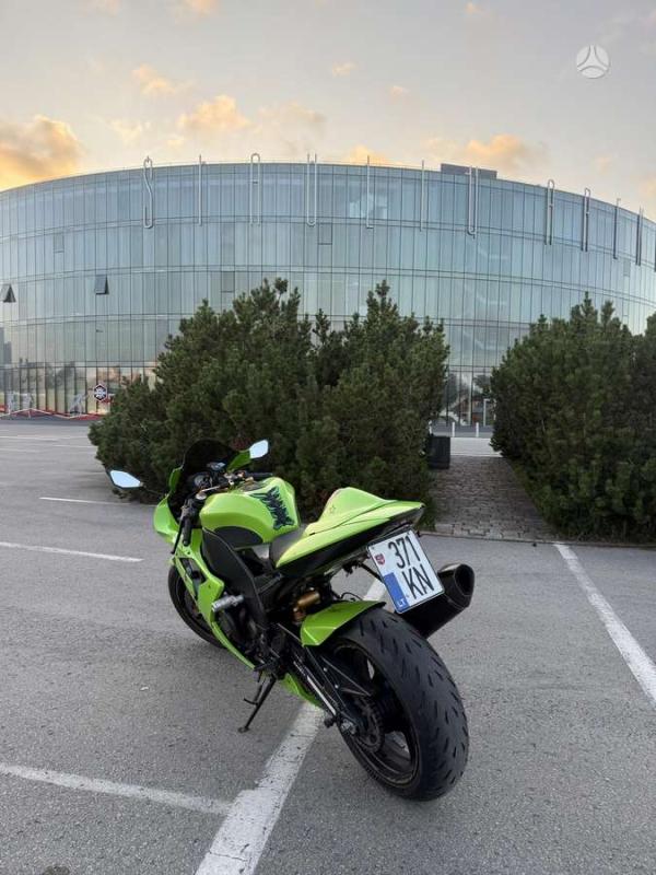 Kawasaki Ninja 2004 Šauļi, ar dzinēja tilpumu 1.00 L un nobraukumu 30 tūkst. km par 4300 €, foto 3 vietnē AUTOMOTO.COM.LV