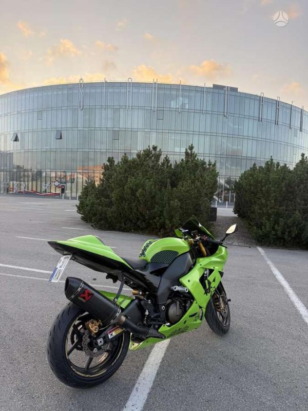 Kawasaki Ninja 2004 Šauļi, ar dzinēja tilpumu 1.00 L un nobraukumu 30 tūkst. km par 4300 €, foto 4 vietnē AUTOMOTO.COM.LV
