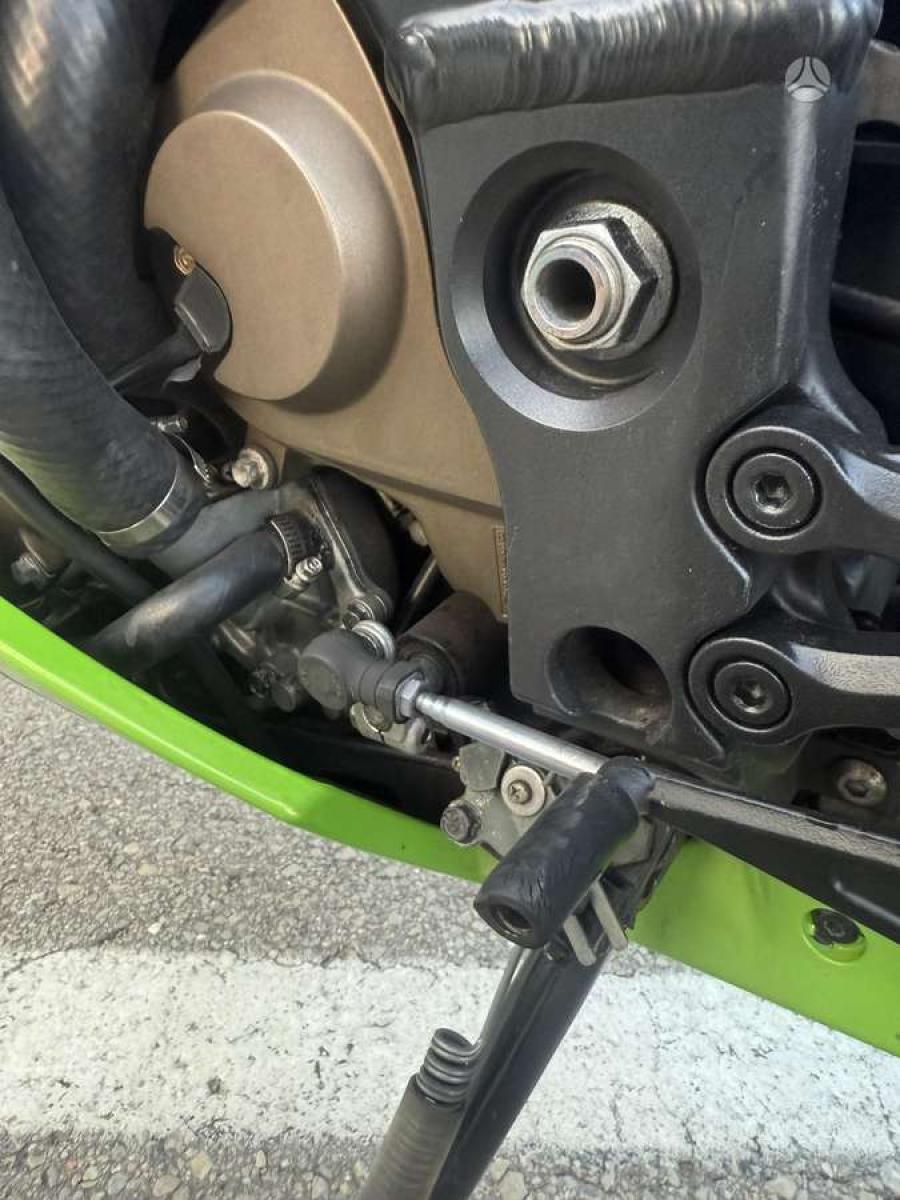 Кавасаки Ninja 2004 в Шяуляй, объемом двигателя 1.00 л и пробегом 30 тыс. км за 4300 €, фото 8 на AUTOMOTO.COM.LV