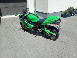 Kawasaki Ninja 2005 in Alytus, with an engine capacity of 0.64 L and mileage of 50 thousand km for 3300 €, photo 4 on AUTOMOTO.COM.LV