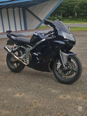 Kawasaki Ninja 2005 Ukmergė, ar dzinēja tilpumu 0.60 L un nobraukumu 42 tūkst. km par 2100 €, foto 4 vietnē AUTOMOTO.COM.LV