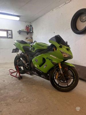 Kawasaki Ninja 2006 Mažeikiai, ar dzinēja tilpumu 0.64 L un nobraukumu 34 tūkst. km par 3500 €, foto  vietnē AUTOMOTO.COM.LV