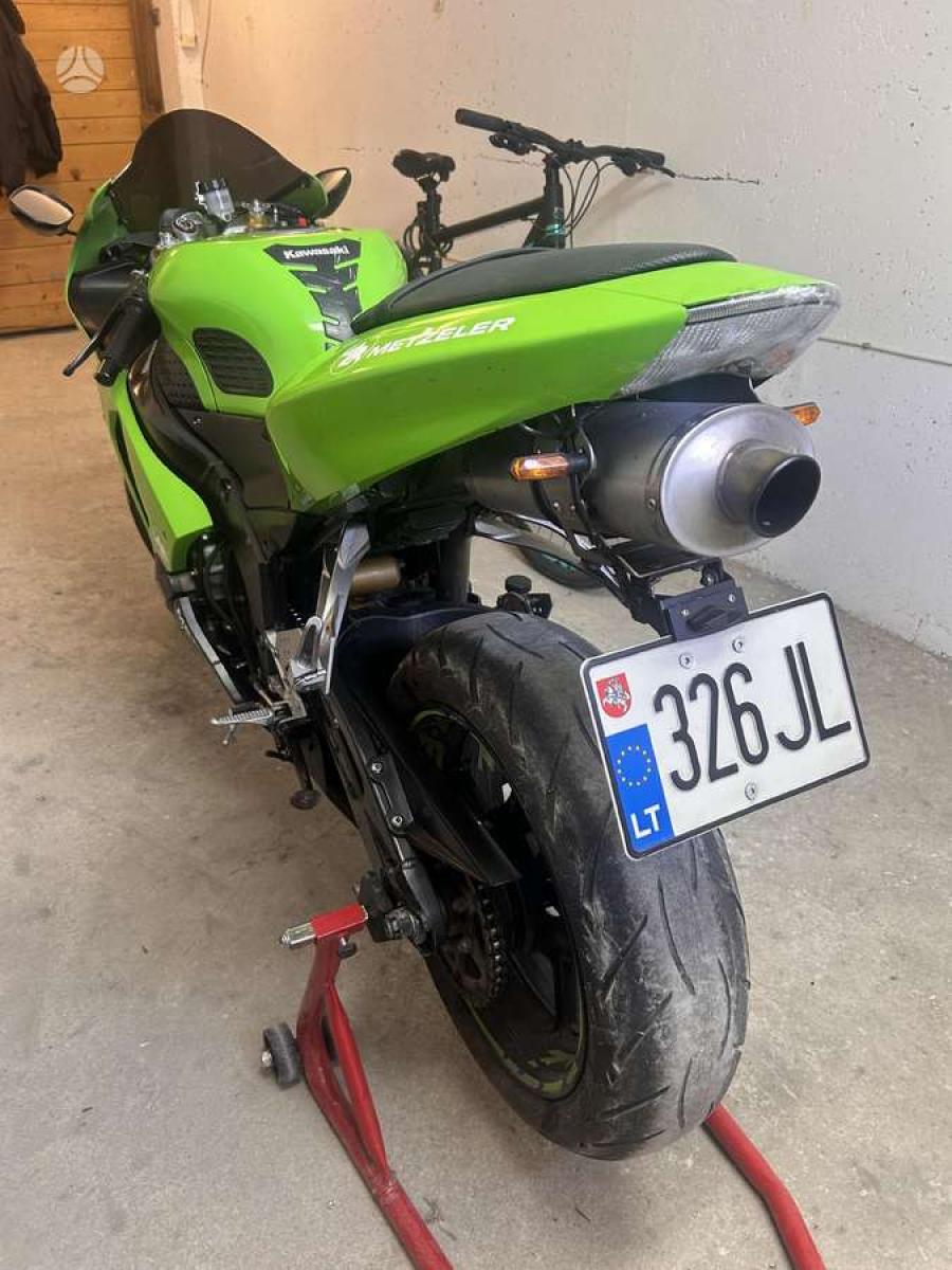 Kawasaki Ninja 2006 Mažeikiai, ar dzinēja tilpumu 0.64 L un nobraukumu 34 tūkst. km par 3500 €, foto 4 vietnē AUTOMOTO.COM.LV