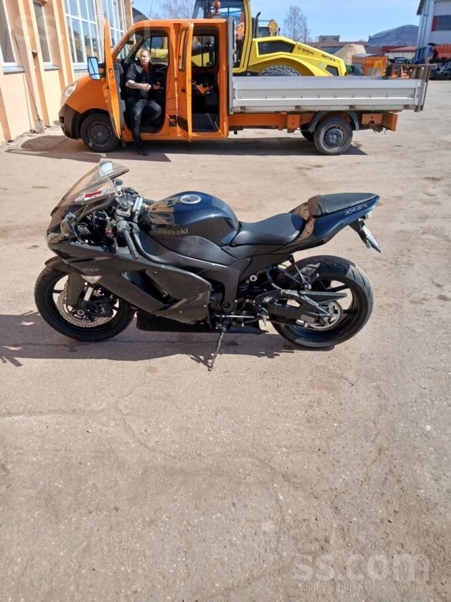 Kawasaki Ninja 2008 in Riga, with an engine capacity of 0.60 L and mileage of 0 thousand km for 4500 €, photo 3 on AUTOMOTO.COM.LV