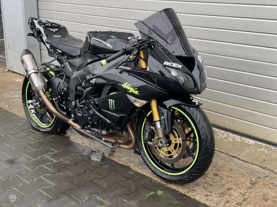 Kawasaki Ninja 2009 Vilkaviškis, ar dzinēja tilpumu 0.64 L un nobraukumu 38 tūkst. km par 2650 €, foto 4 vietnē AUTOMOTO.COM.LV