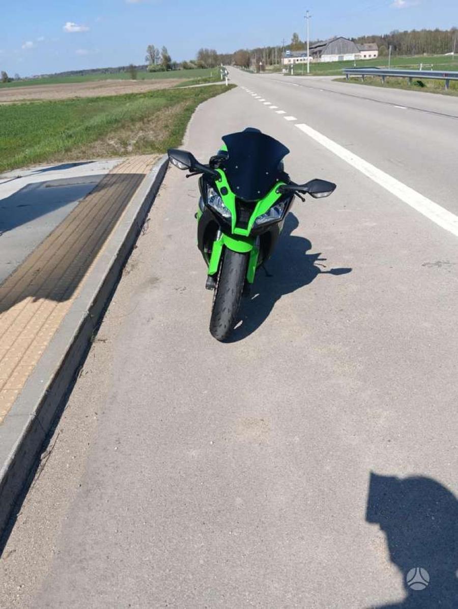 Kawasaki Ninja 2012 Ariogala, ar dzinēja tilpumu 1.00 L un nobraukumu 30 tūkst. km par 6500 €, foto 1 vietnē AUTOMOTO.COM.LV