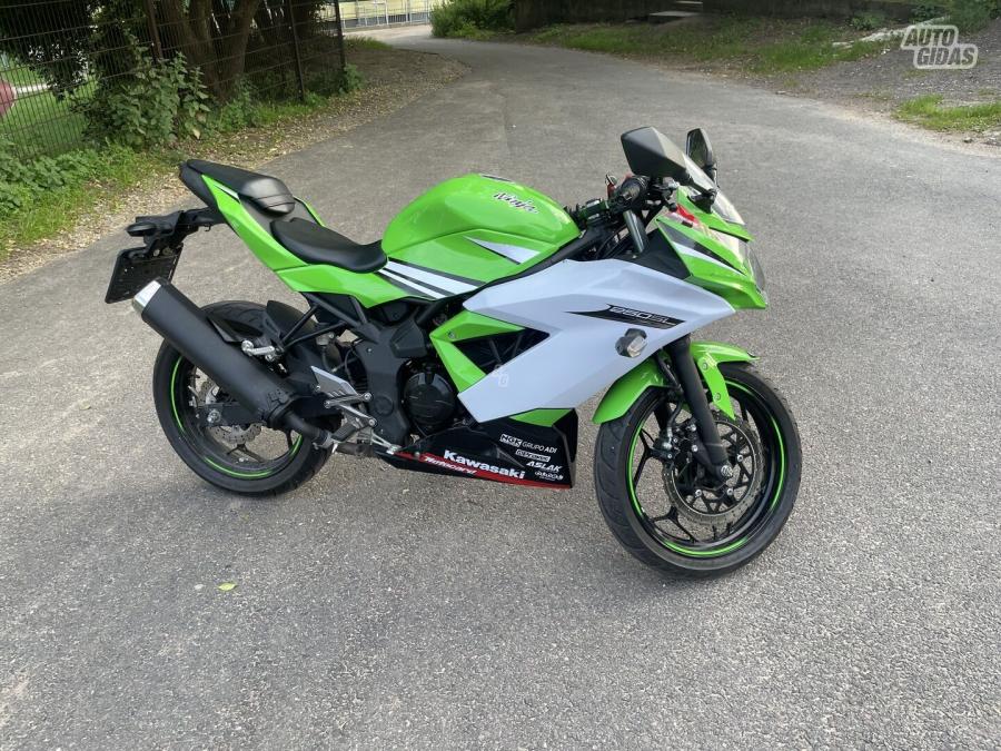 Kawasaki Ninja 2017 Viļņa, ar dzinēja tilpumu 0.25 L un nobraukumu 7 tūkst. km par 2200 €, foto 1 vietnē AUTOMOTO.COM.LV