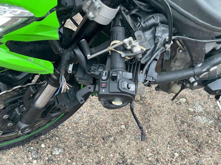 Kawasaki Ninja 2019 in Alytus, with an engine capacity of 0.64 L and mileage of 17 thousand km for 5600 €, photo 6 on AUTOMOTO.COM.LV