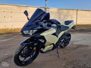 Kawasaki Ninja 2019 Panevēža, ar dzinēja tilpumu 0.40 L un nobraukumu 22 tūkst. km par 3300 €, foto  vietnē AUTOMOTO.COM.LV