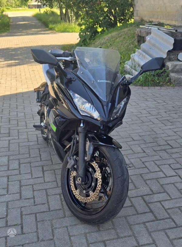 Kawasaki Ninja 2020 in Telschi, with an engine capacity of 0.65 L and mileage of 40 thousand km for 3850 €, photo 1 on AUTOMOTO.COM.LV