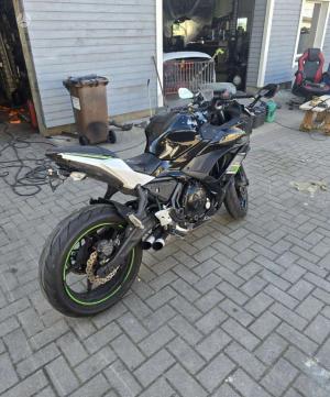 Kawasaki Ninja 2020 in Telschi, with an engine capacity of 0.65 L and mileage of 40 thousand km for 3850 €, photo 5 on AUTOMOTO.COM.LV