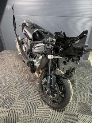 Kawasaki Ninja 2024 in Taurage, with an engine capacity of 0.64 L and mileage of 15 thousand km for 5050 €, photo 6 on AUTOMOTO.COM.LV