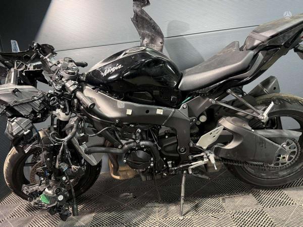 Kawasaki Ninja 2024 in Taurage, with an engine capacity of 0.64 L and mileage of 15 thousand km for 5050 €, photo 8 on AUTOMOTO.COM.LV