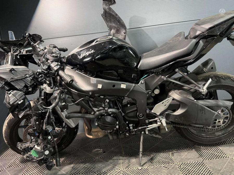 Kawasaki Ninja 2024 in Taurage, with an engine capacity of 0.64 L and mileage of 15 thousand km for 5050 €, photo 8 on AUTOMOTO.COM.LV