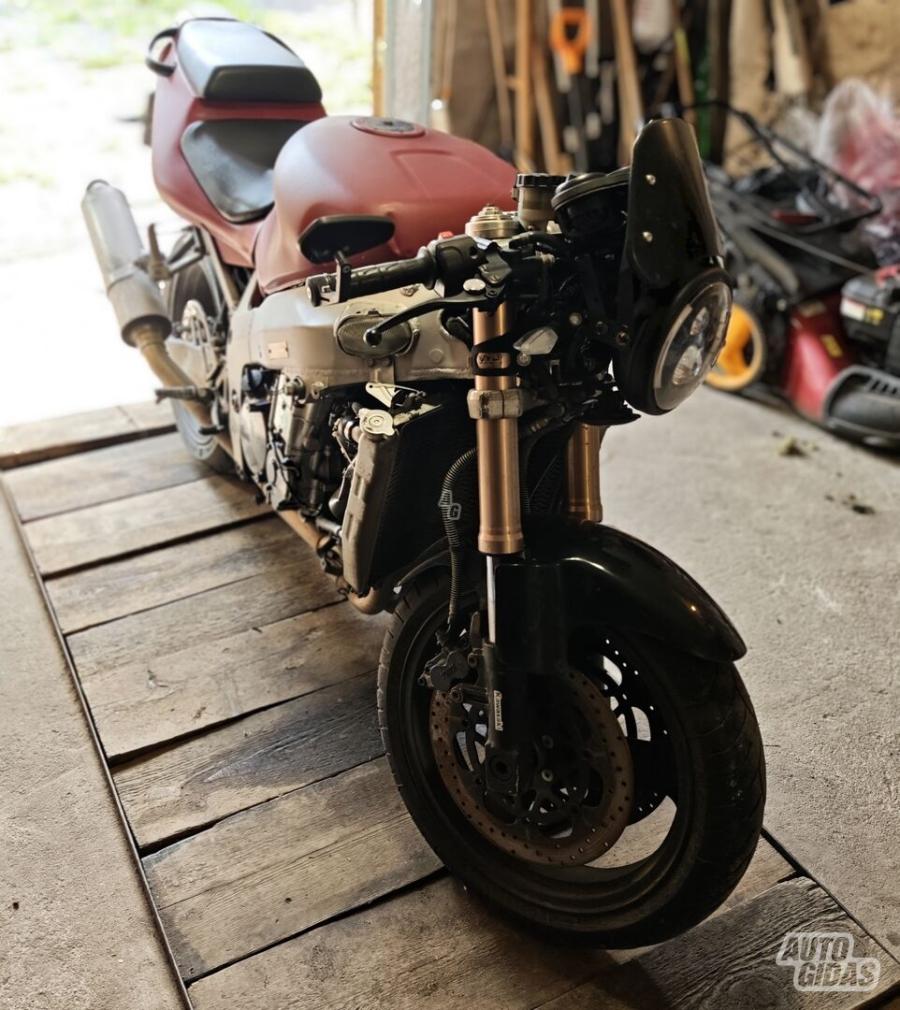 Red Kawasaki Ninja 1998 in Akmene, with an engine capacity of 0.75 L and mileage of 43 thousand km for 500 €, photo 3 on AUTOMOTO.COM.LV