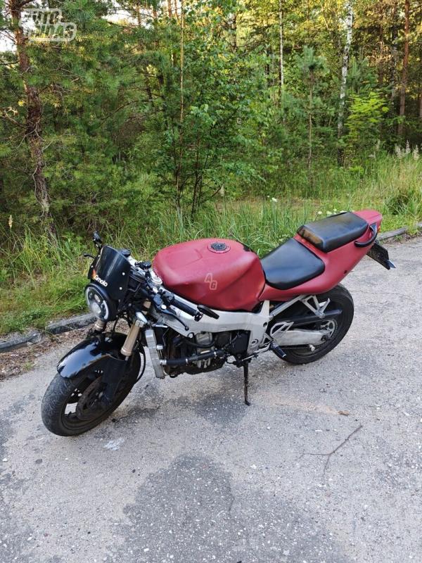 Red Kawasaki Ninja 1998 in Akmene, with an engine capacity of 0.75 L and mileage of 43 thousand km for 450 €, photo 2 on AUTOMOTO.COM.LV