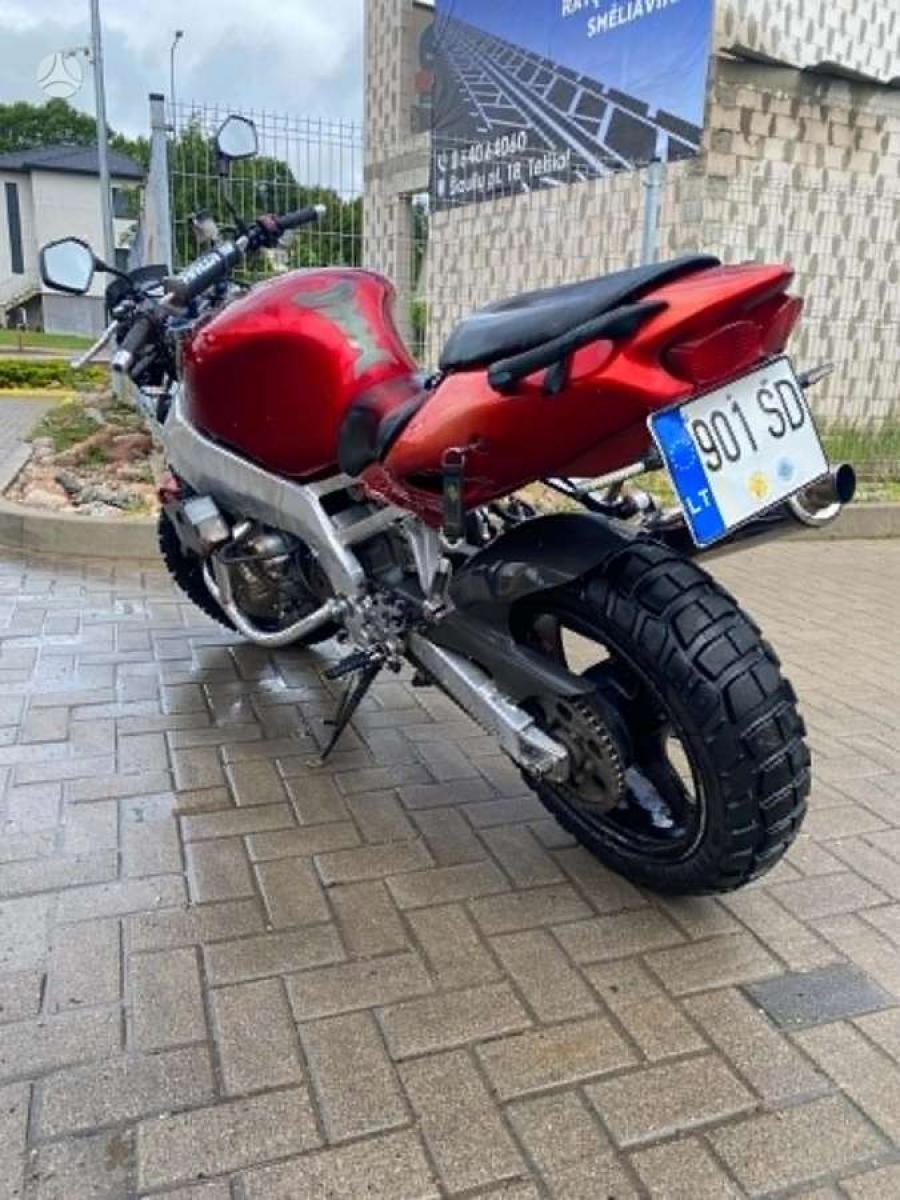 Sarkans Kawasaki Ninja 1998 Telšiai, ar dzinēja tilpumu 0.90 L un nobraukumu 18 tūkst. km par 1400 €, foto 7 vietnē AUTOMOTO.COM.LV
